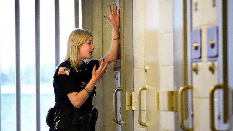 Minn. corrections officers use crisis intervention to defuse tense ...