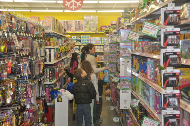 Dollar General grand opening in Le Center | News | southernminn.com