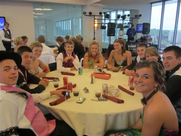 Le Center's Junior/Senior Prom | Community | southernminn.com