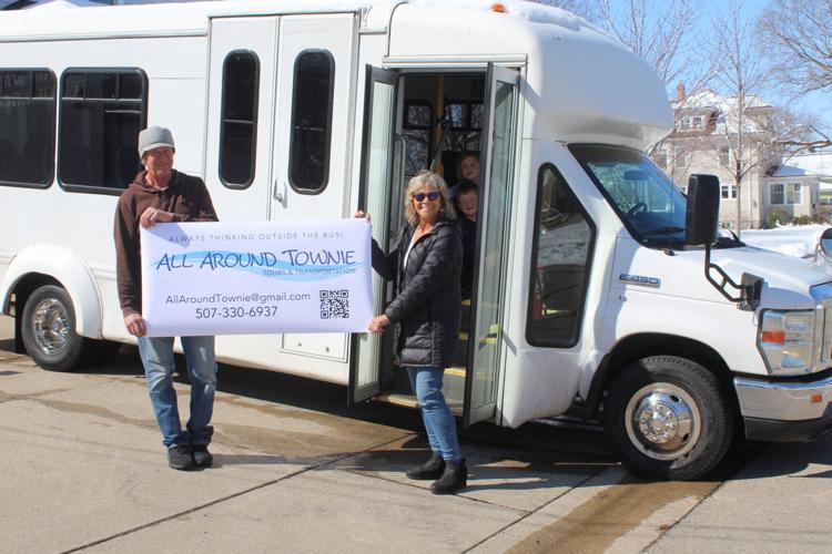 New local bus tour company rolls into 'townie' | News | southernminn.com