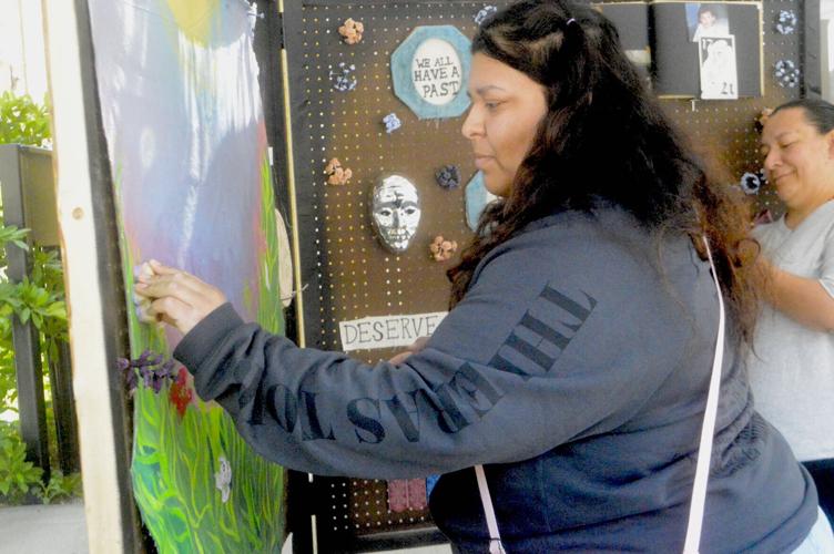 Artist reflects on gratitude, privilege in pop-up exhibit | News ...