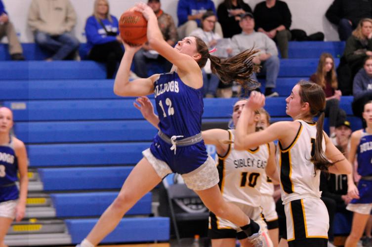 Bulldogs limit Wolverines to 8 2nd-half points in convincing 71-33 ...