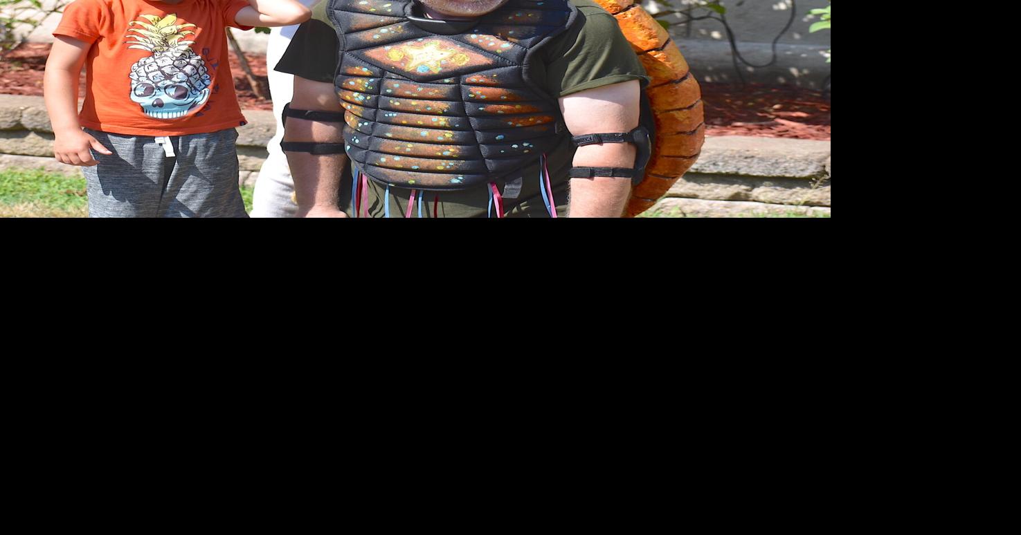 Z Puppets perform at Central Park to 'keep alive Cherokee language ...