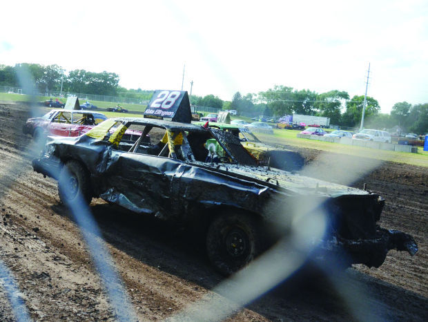 Faribault teenager, young pit crew take track at Rice County Fair ...