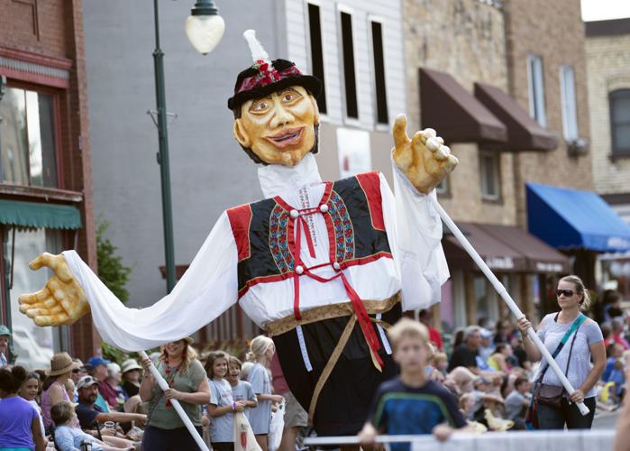 Crowds take in Montgomery’s Kolacky Days | News | southernminn.com