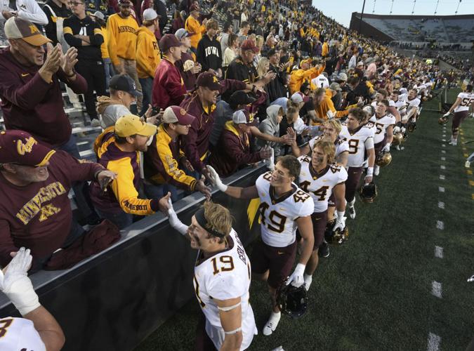 Minnesota wins at Iowa for 1st time since 1999, beating No. 24 Hawkeyes ...