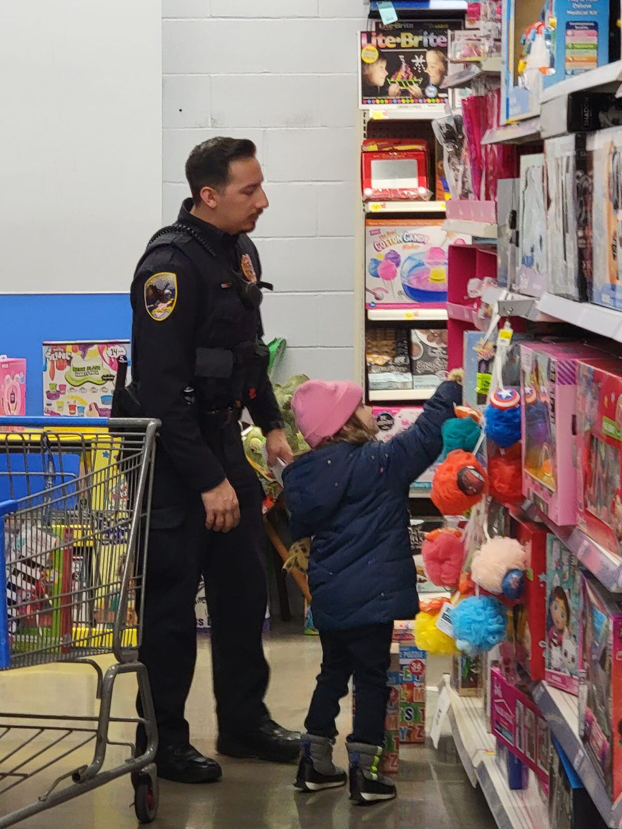 Waseca responders, kids, join for Shop with a Hero | Community ...