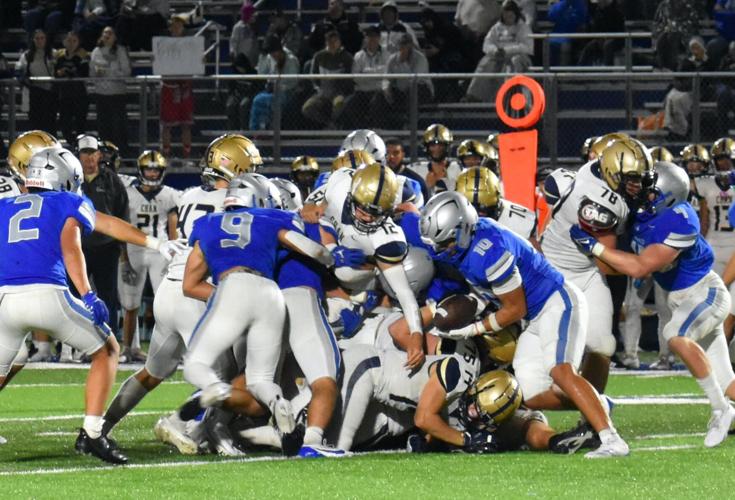 Fumble recovery key as Huskies knock off defending champs | Sports ...