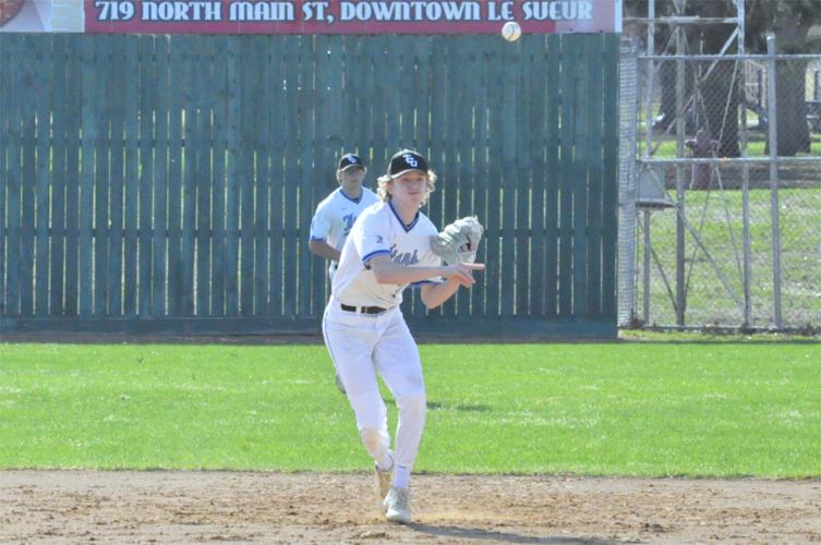 Titans earn season-opening victory over Giants | Sports | southernminn.com