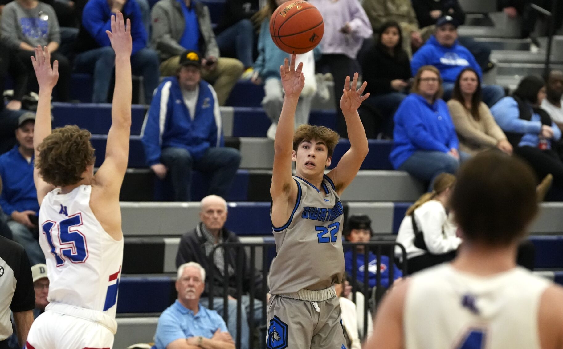 Huskies light up score sheet for 2nd 100-point performance of the ...