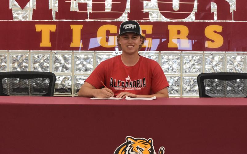 After recovery, Medford's Chambers set to continue baseball career in ...