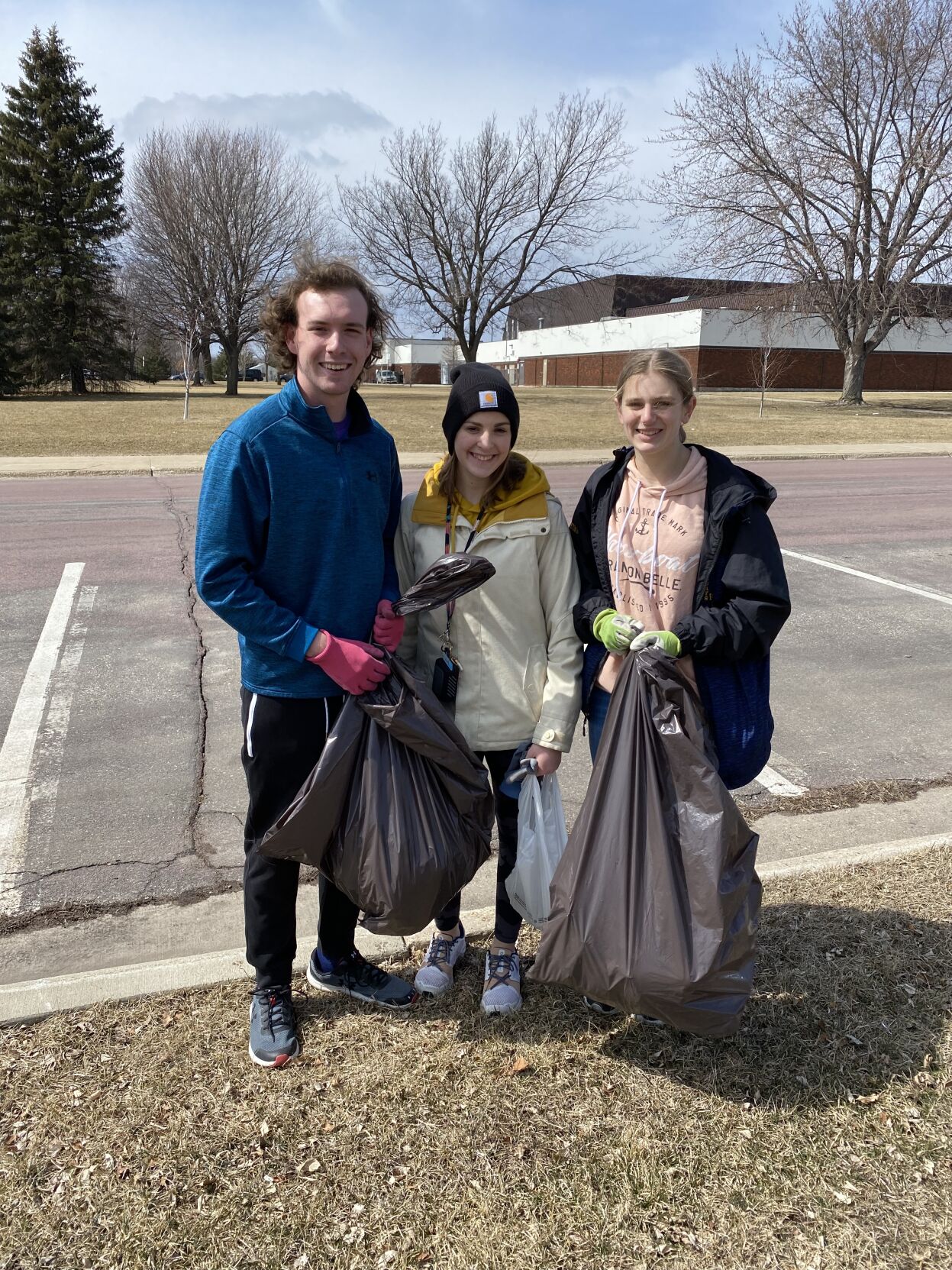 Student Council helps clean school grounds | Community | southernminn.com
