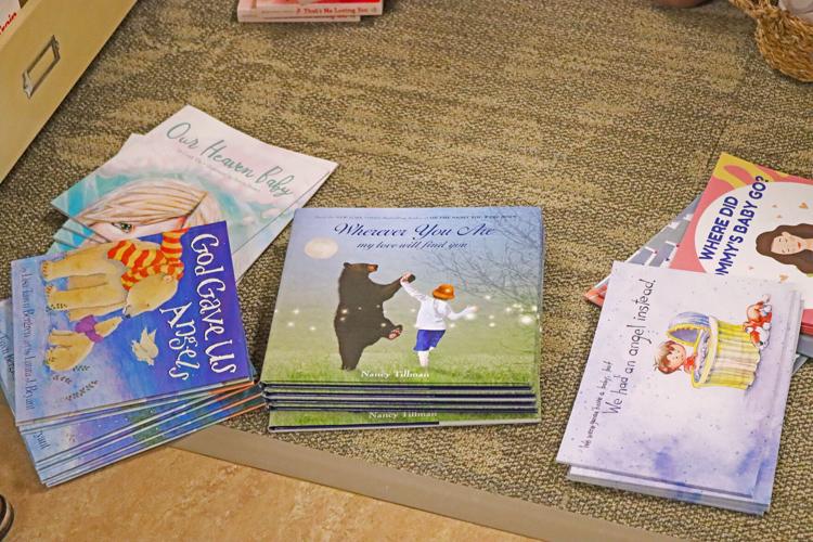 Waseca parents donate over 600 books to Owatonna Hospital | News ...