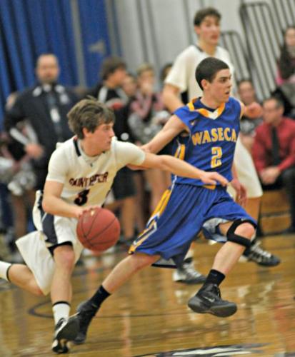 St. Peter boys basketball shocks Waseca 52-49 | News | southernminn.com