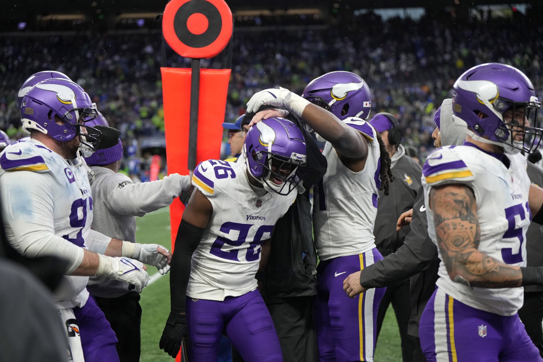 Vikings re-sign safety Theo Jackson to three-year contract, with larger role likely soon coming ...