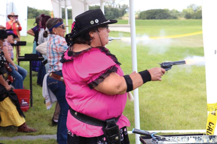 how to draw gun fast