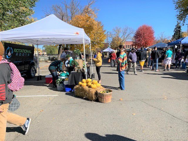 Riverwalk Market Fair celebration draws hundreds to community | News ...