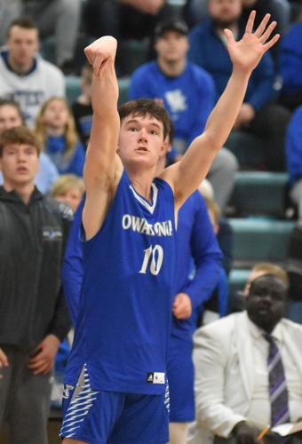 Big 9 title decided with Huskies valiant comeback falling just short ...