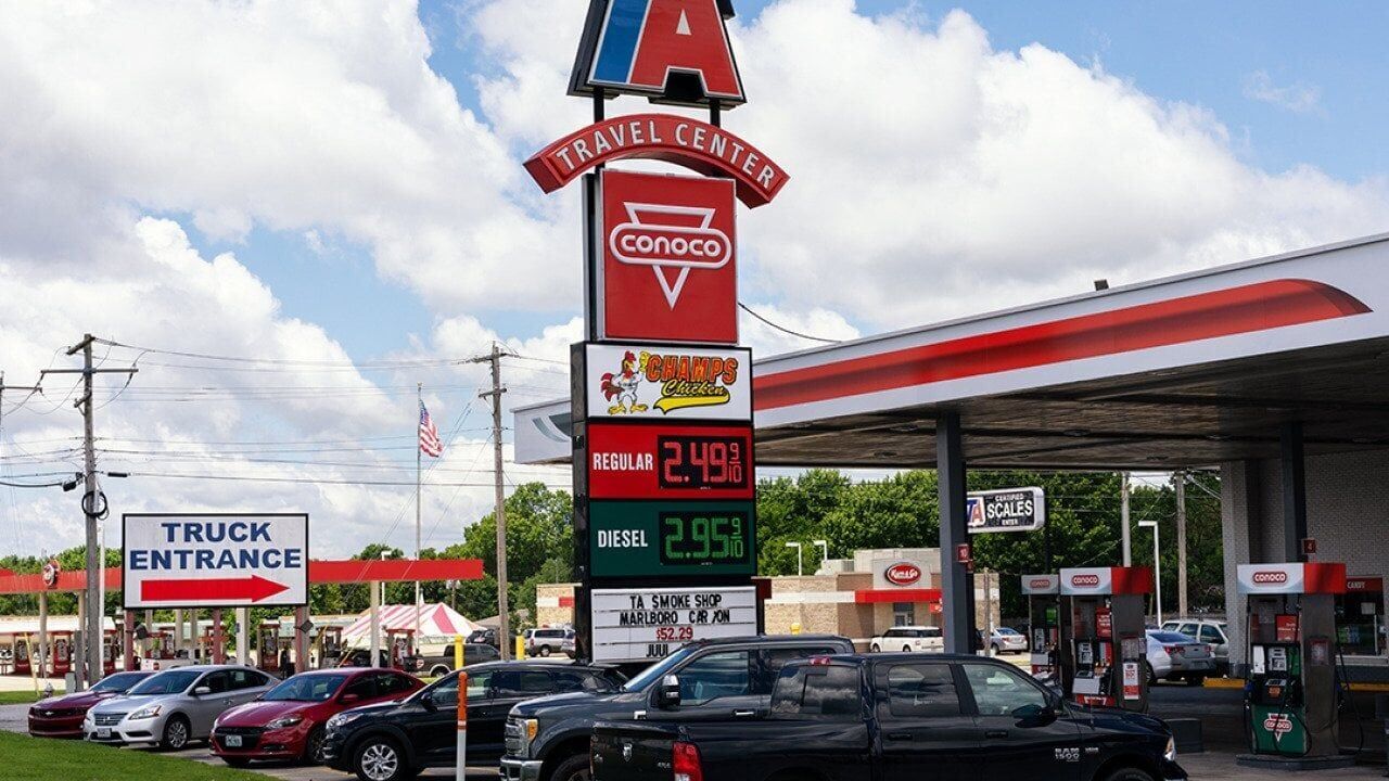 More electric vehicles means less gas tax revenue: How this impacts ...