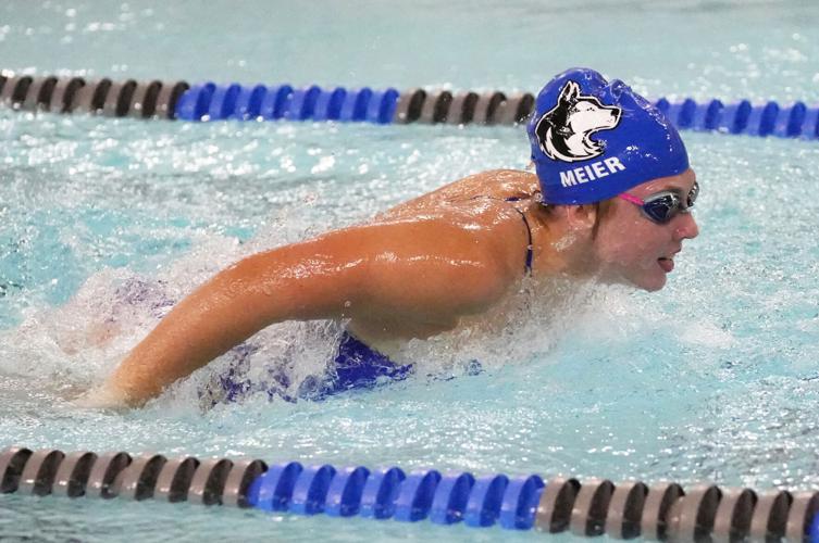 Huskies send off seniors with meet victory over Albert Lea | Sports ...