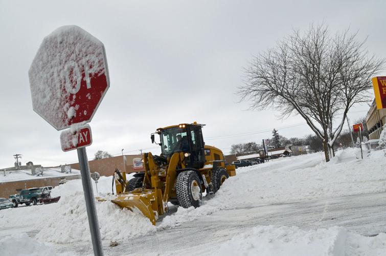 13 inches of snow has city again declaring an emergency | News ...