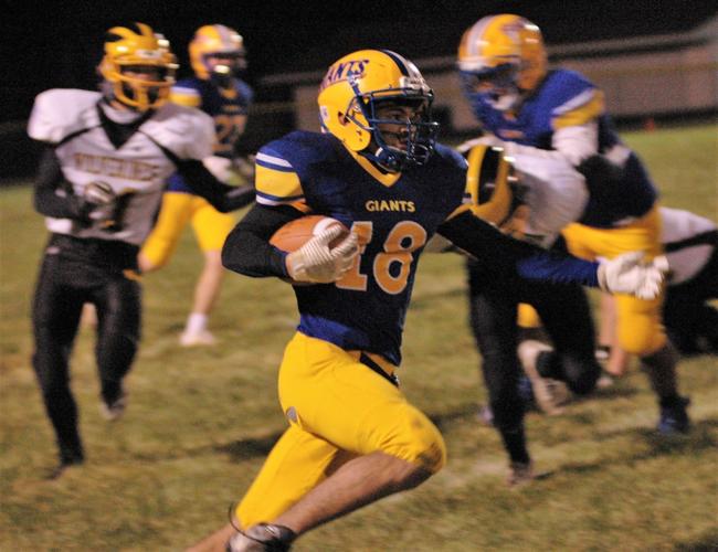 Sibley East shuts down Giants 21-0 | Sports | southernminn.com