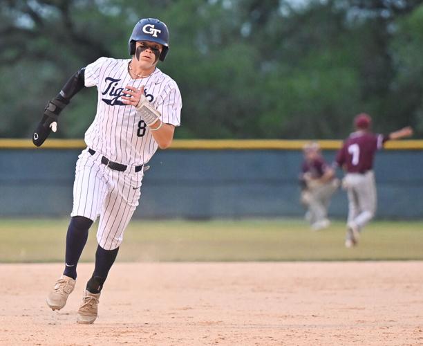 Goliad’s Rosenquest receives MVP honor | | southtexasnews.com