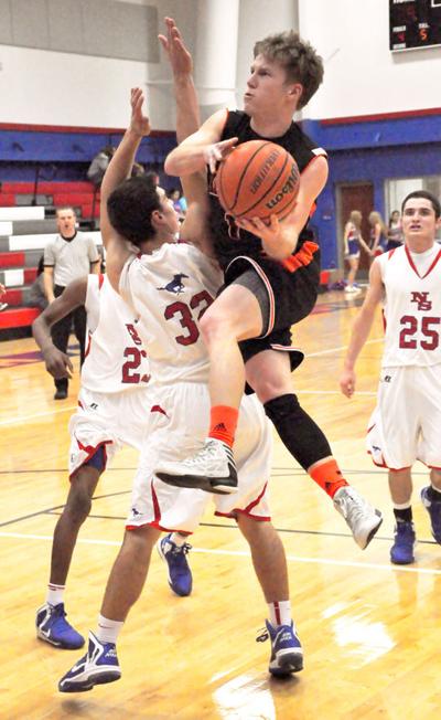 Vaughan scores for Badgers | Archives | southtexasnews.com