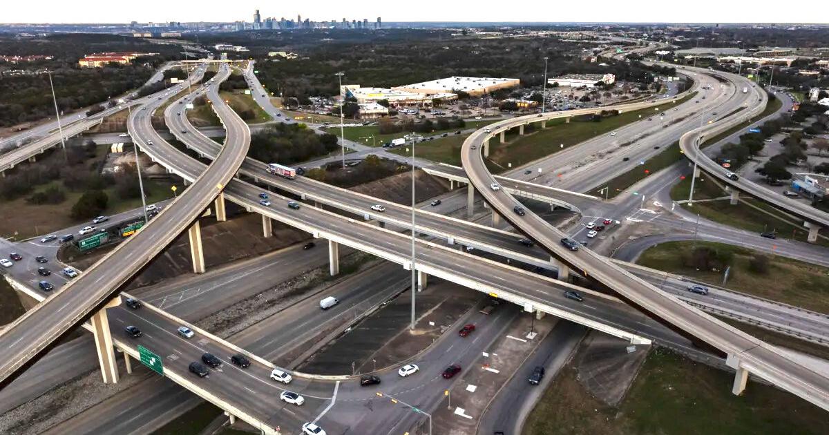 Car-dominant Texas needs more public transit to meet mobility demands ...