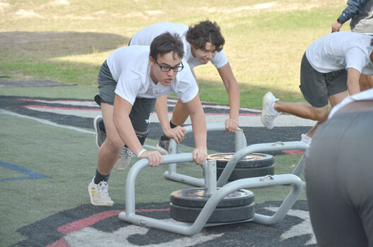 Tigers lift weights, each other | Goliad Advance-Guard | southtexasnews.com