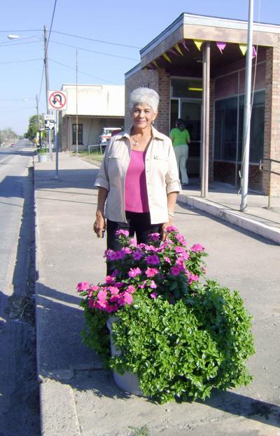 Runge native returns and helps to beautify the city | Archives ...