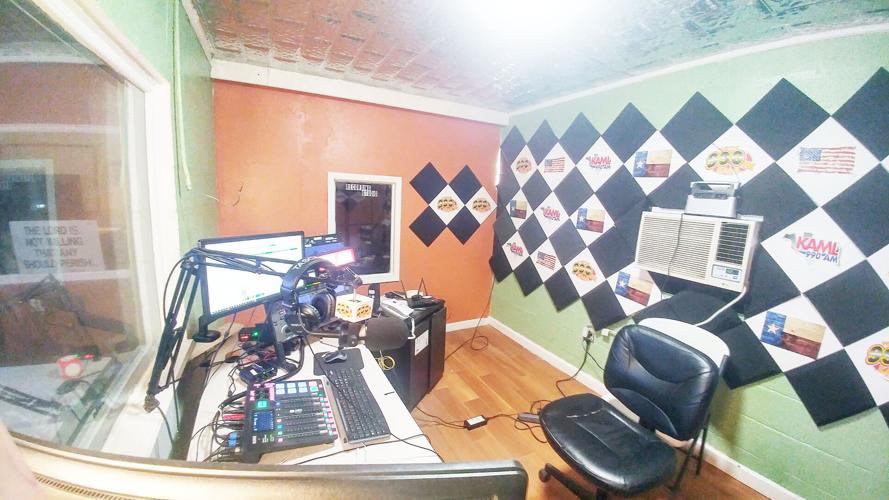 Radio station hosts grand opening, revival | | southtexasnews.com