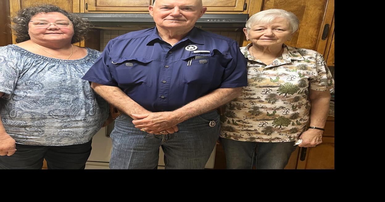 Brush County Cattlewomen host meeting with Sheriff Larry Busby as guest ...