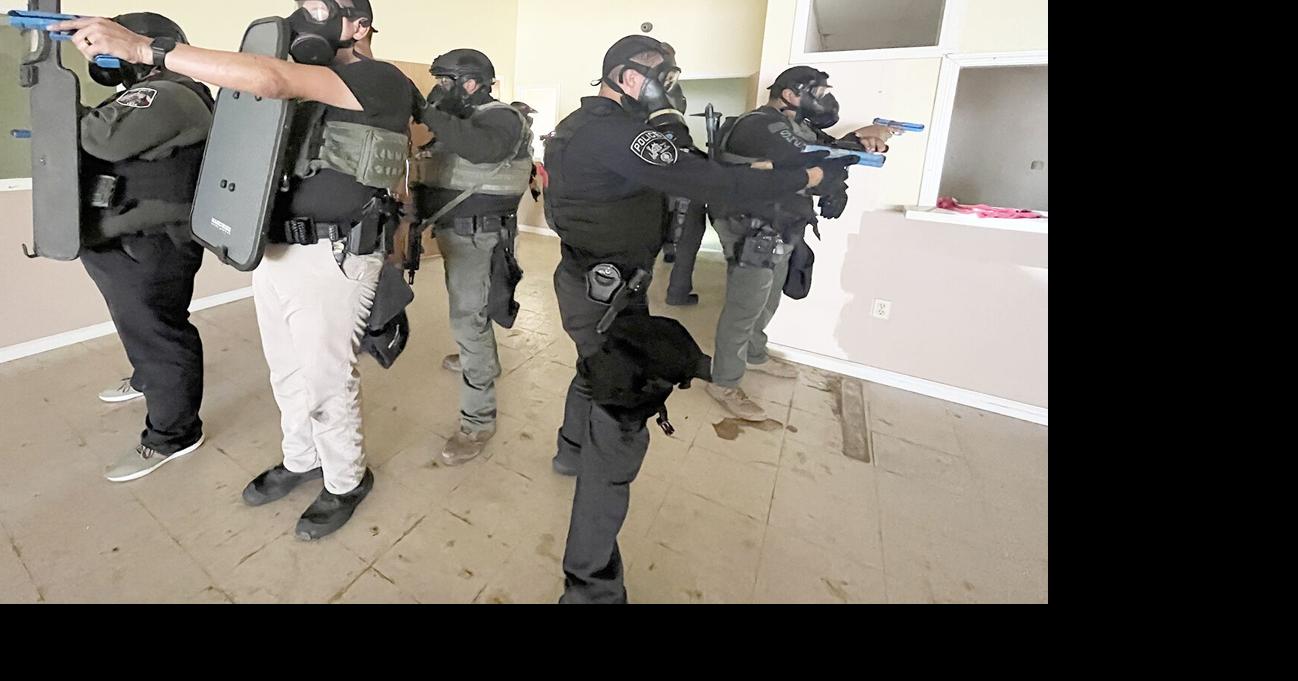 Area law enforcement officers take part in week-long SWAT training ...