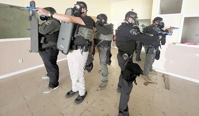 Area law enforcement officers take part in week-long SWAT training ...