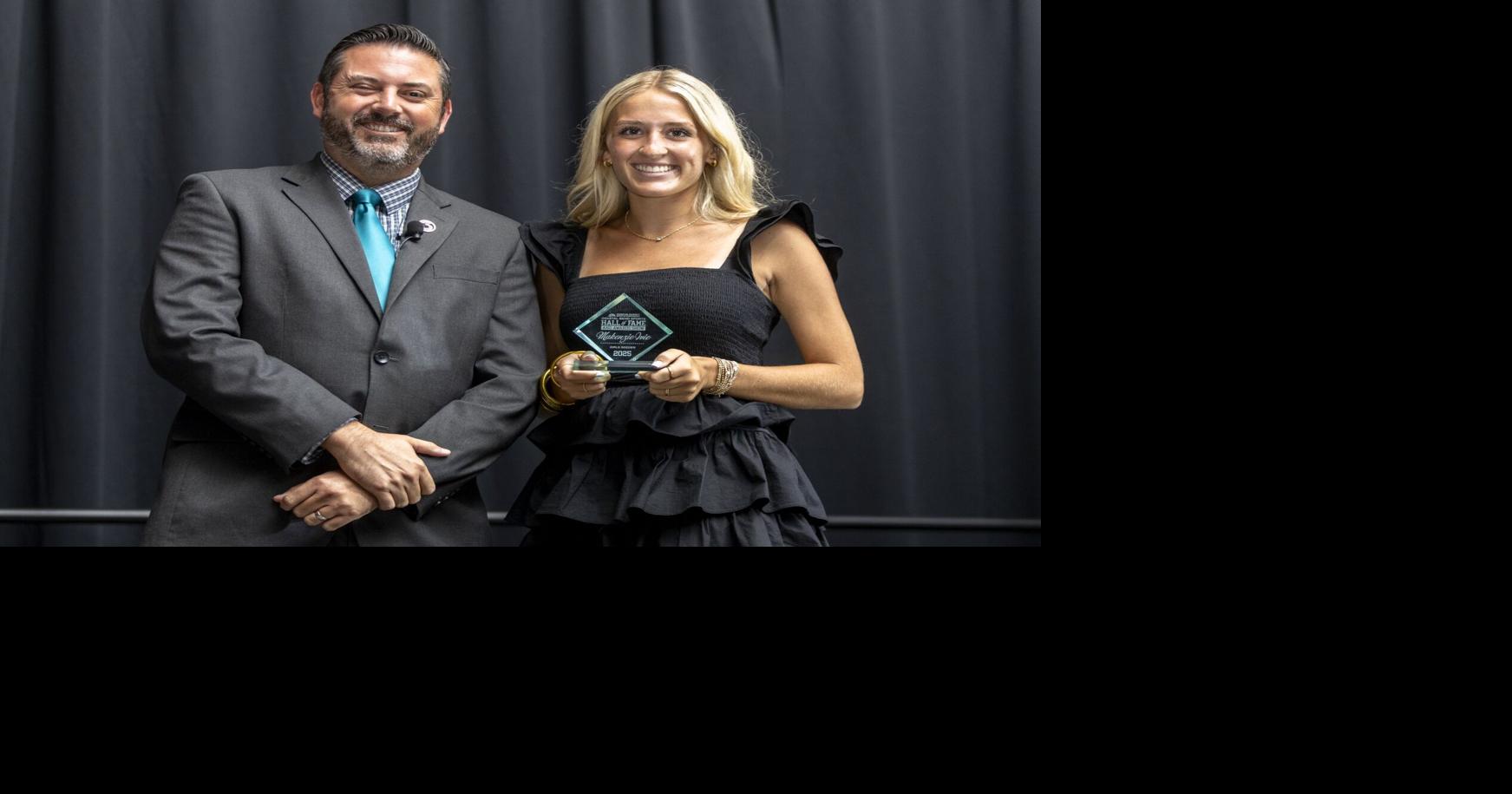 Gregory-Portland athletes recognized at regional awards banquet | San ...