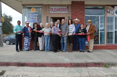 Cleaners and boutique have grand opening | News | southtexasnews.com