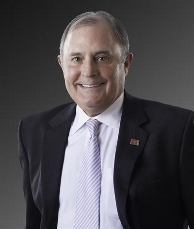IBC-Rockport welcomes IBC Bank-Houston’s first chairman, CEO | Rockport ...