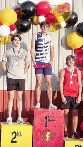 Meacham clears 18 feet to place second at meet | Sports ...