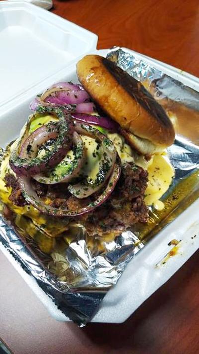 Sinton chamber welcomes local grill | Entertainment & Society ...