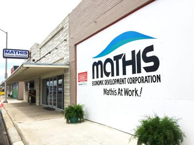 Mathis EDC attends development course, touts area leadership role ...