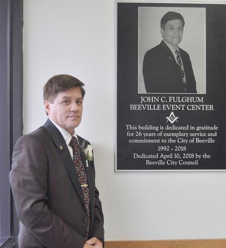 Fulghum was definition of servant leader | News | southtexasnews.com