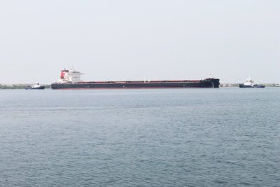 Signet Maritime tugs guide voestalpine's first shipment | Archives ...