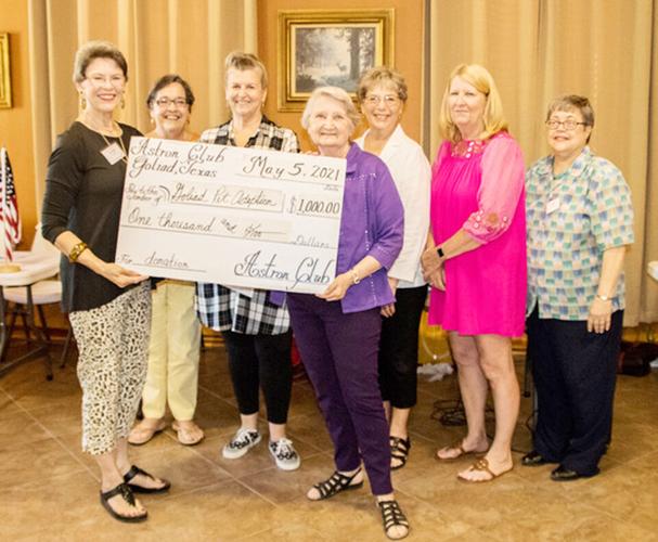 Astron Club awards funds, installs officers | Goliad Advance-Guard ...