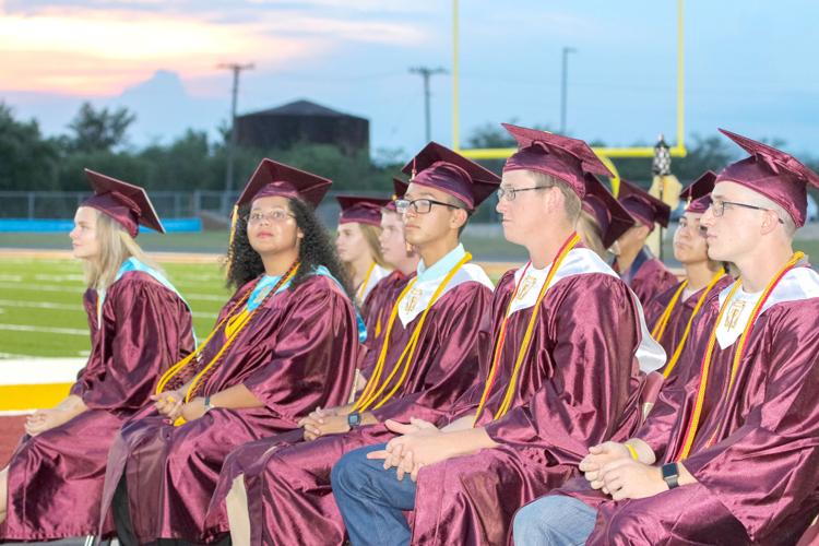 Pettus seniors walk stage as first class to graduate from new school ...