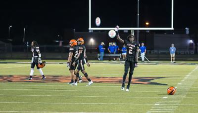 Bobcats stay at No. 2 in Class 2A Division I football poll | Refugio ...