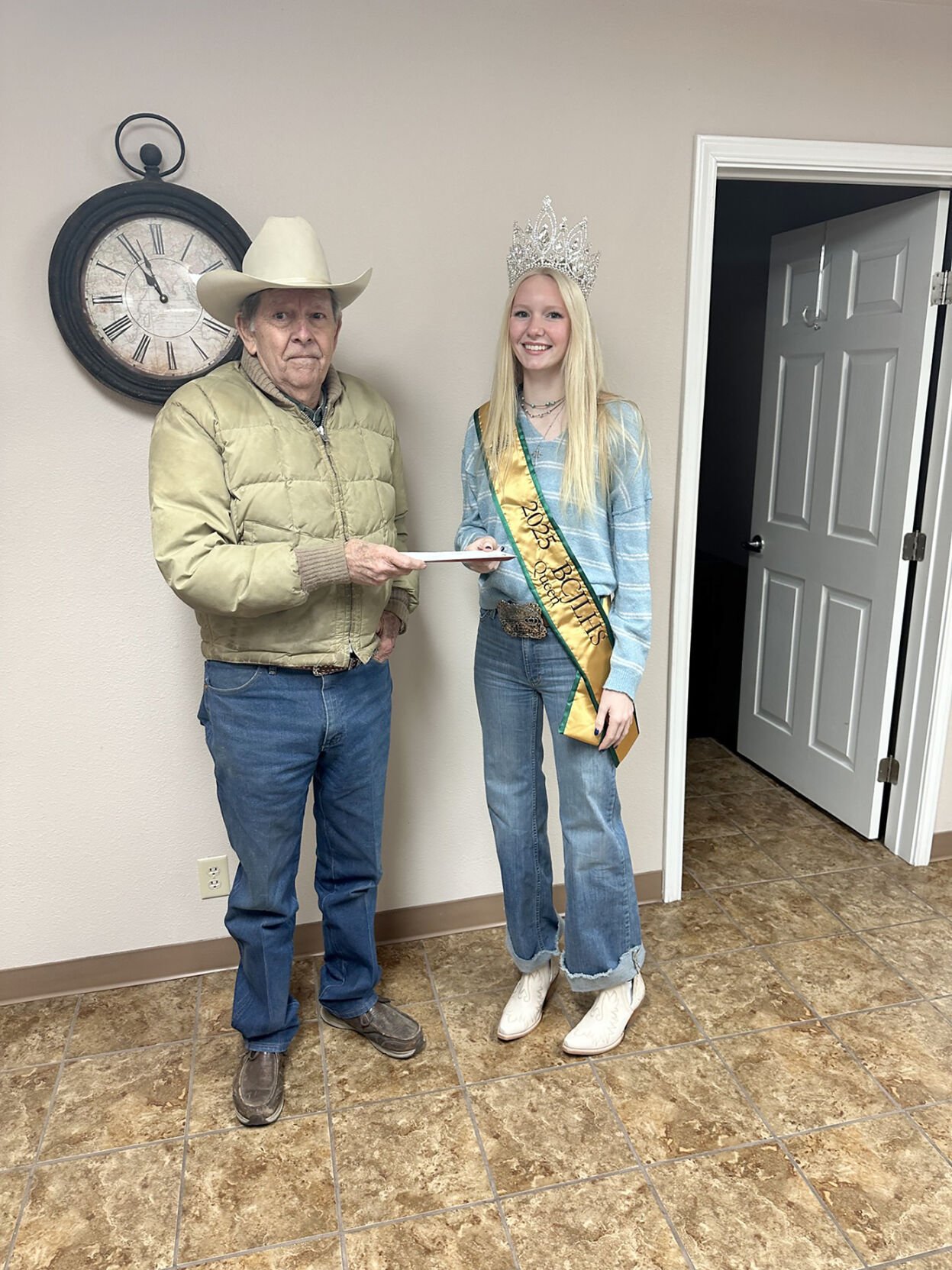 Farm Bureau donates to livestock show | Beeville Bee-Picayune ...