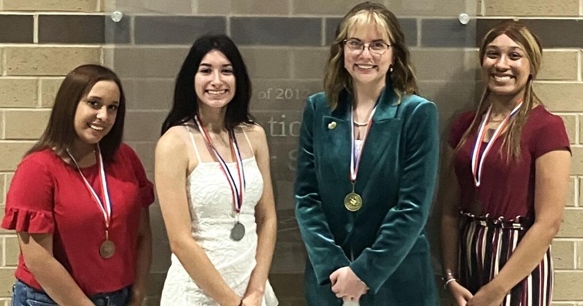 Three Rivers HS student debate team advances to state UIL competition ...