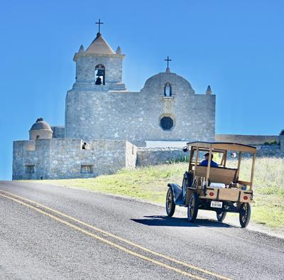 Texas T Party tours through Goliad, Refugio counties | Goliad Advance ...