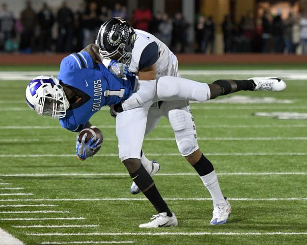 Yoakum snatches it away from Goliad | Sports | southtexasnews.com